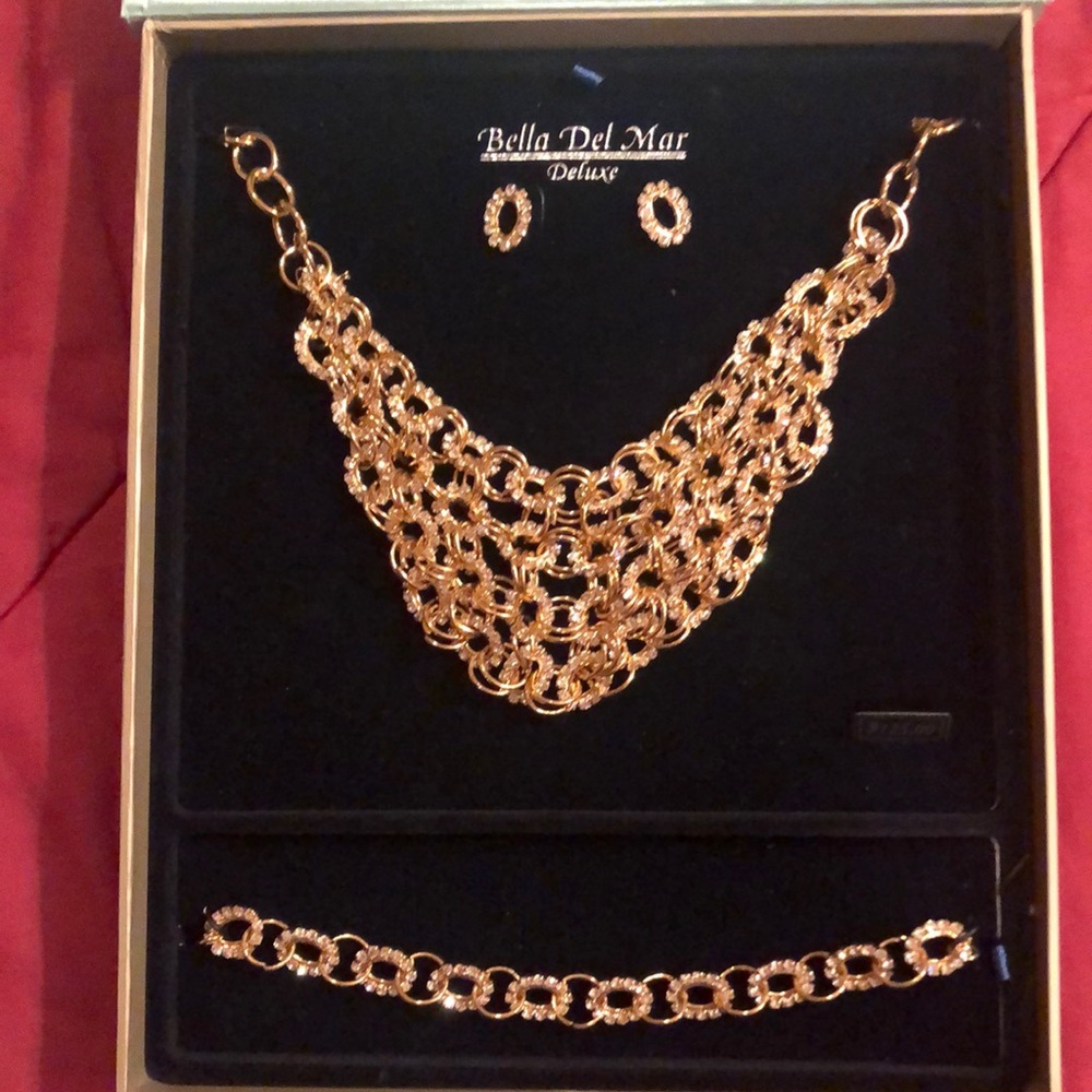 Bella Del Mar -Deluxe- Gold Jewelry Set. Necklace, Ea… - Gem